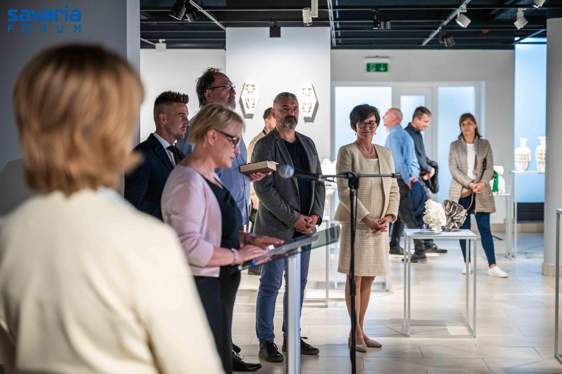 "Mércém a bátorság s a szépség" – Simon Zsolt József alkotásaiból nyílt ...