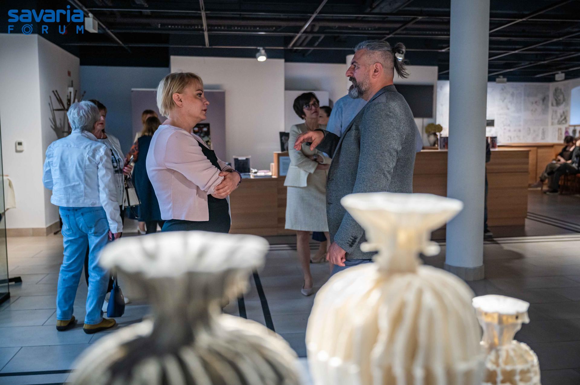 "Mércém a bátorság s a szépség" – Simon Zsolt József alkotásaiból nyílt ...