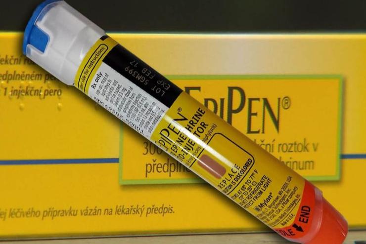 Életmentő injekciók fizetésemelésből