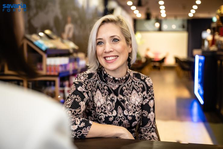Lakner-Bognár Nóra karnagy, a Savaria Szimfonikus Zenekar ...